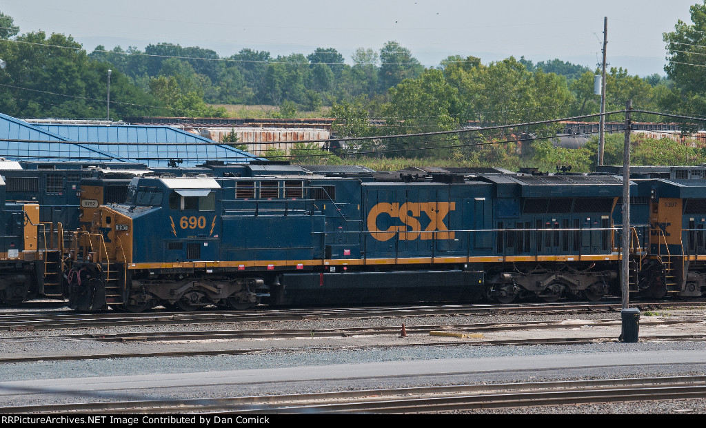 CSX 690
